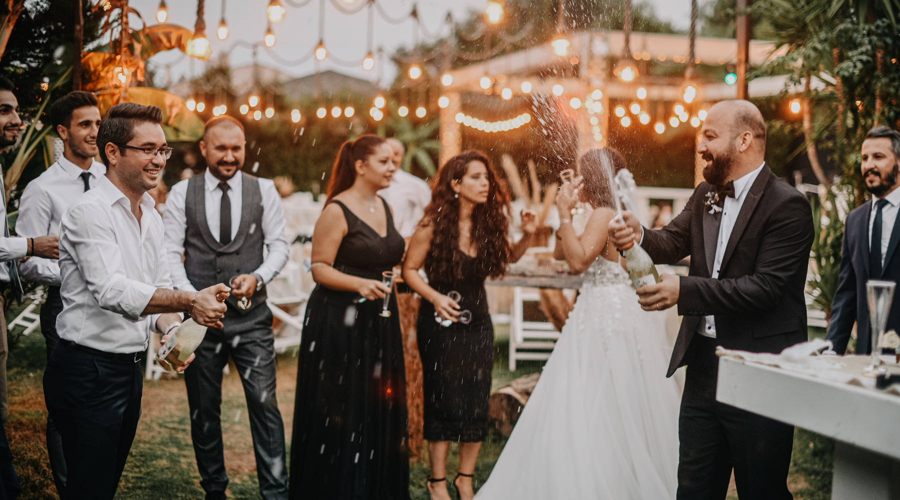 Guide to Planning a Wedding at Home: Tips and Considerations – gathurr